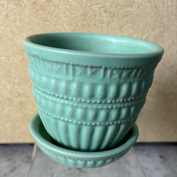 Mccoy | Accents | 961 Turquoise Green Mccoy Plantersaucer Mcm Art ...